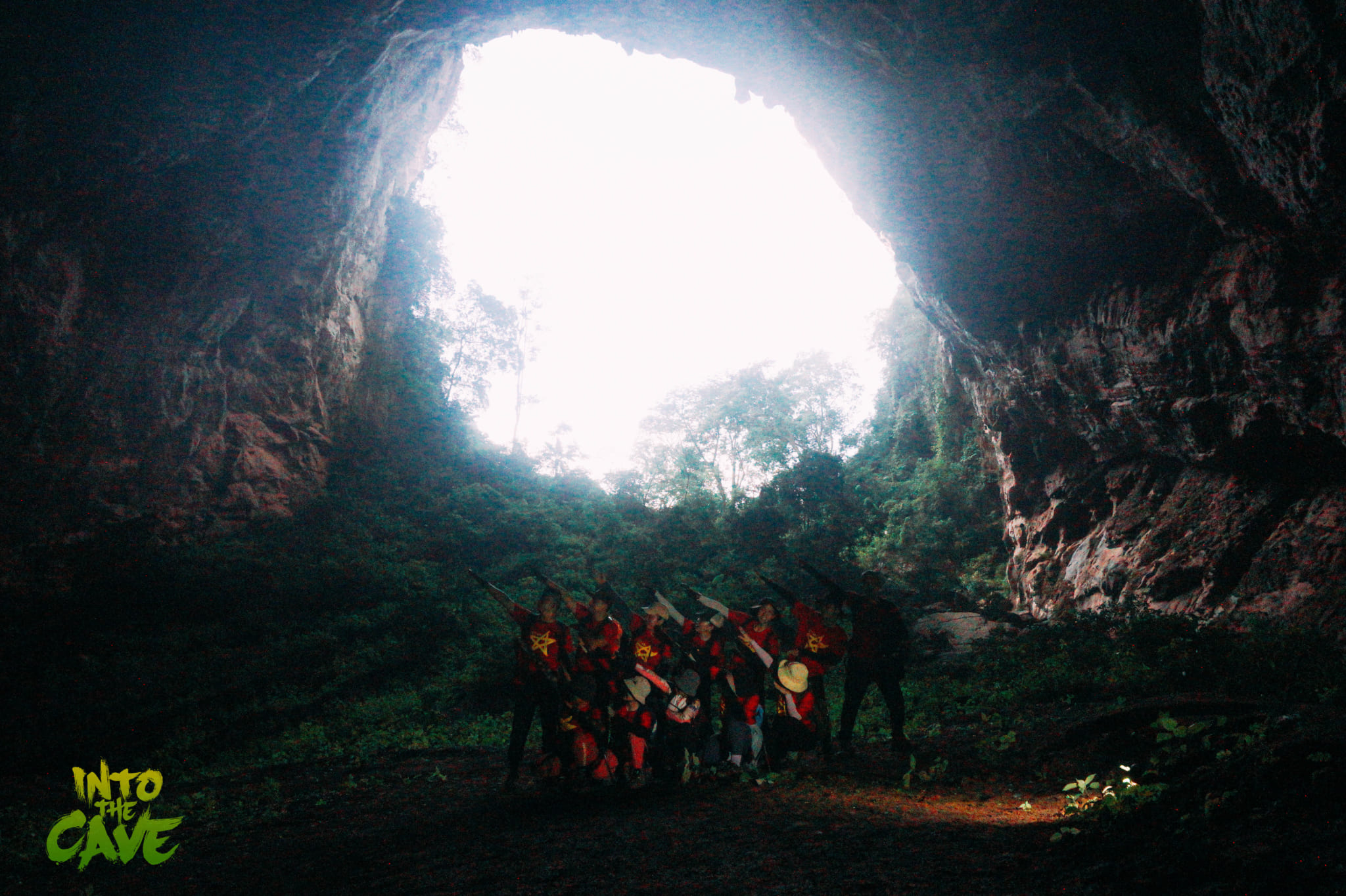 5 Lý Do Nên Đi Tour Into The Cave 1 Lần Trong Đời